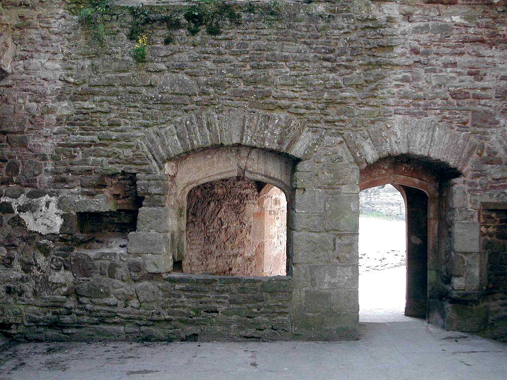 A Virtual Tour of Raglan Castle
