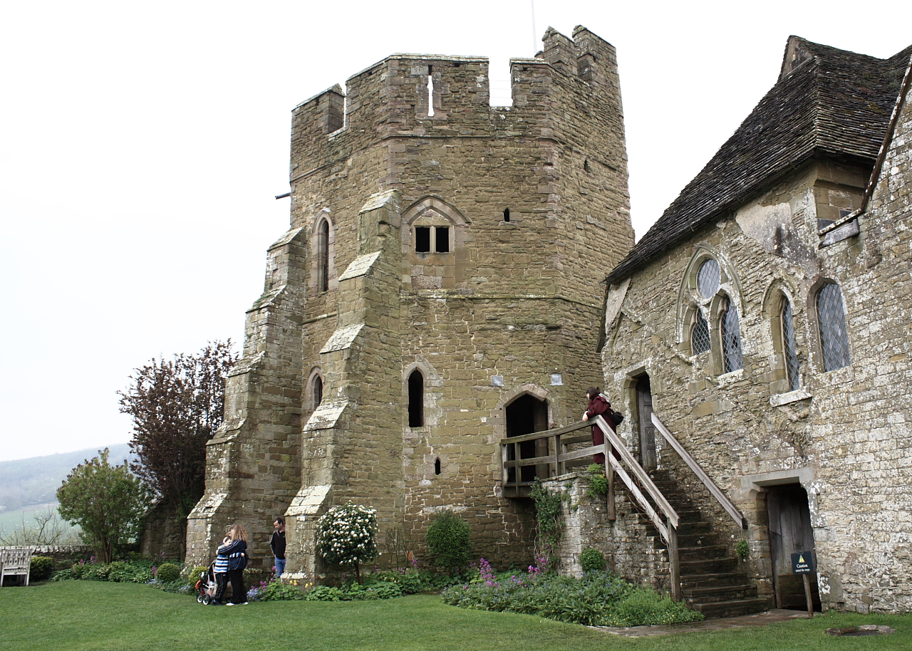 Stokesay Castle